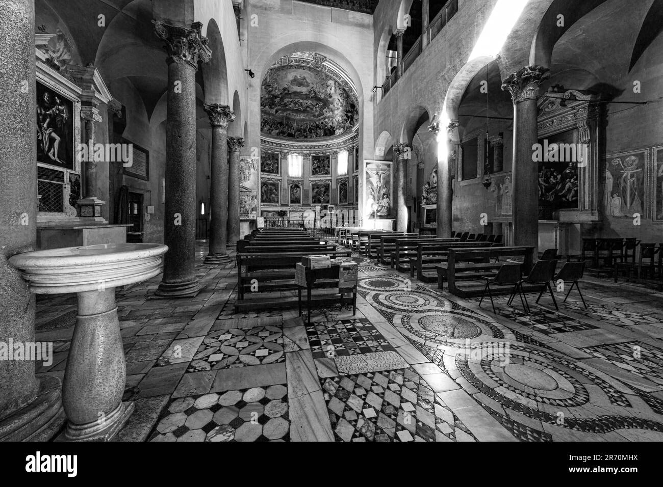 Colosseum rome interior floor Black and White Stock Photos & Images - Alamy
