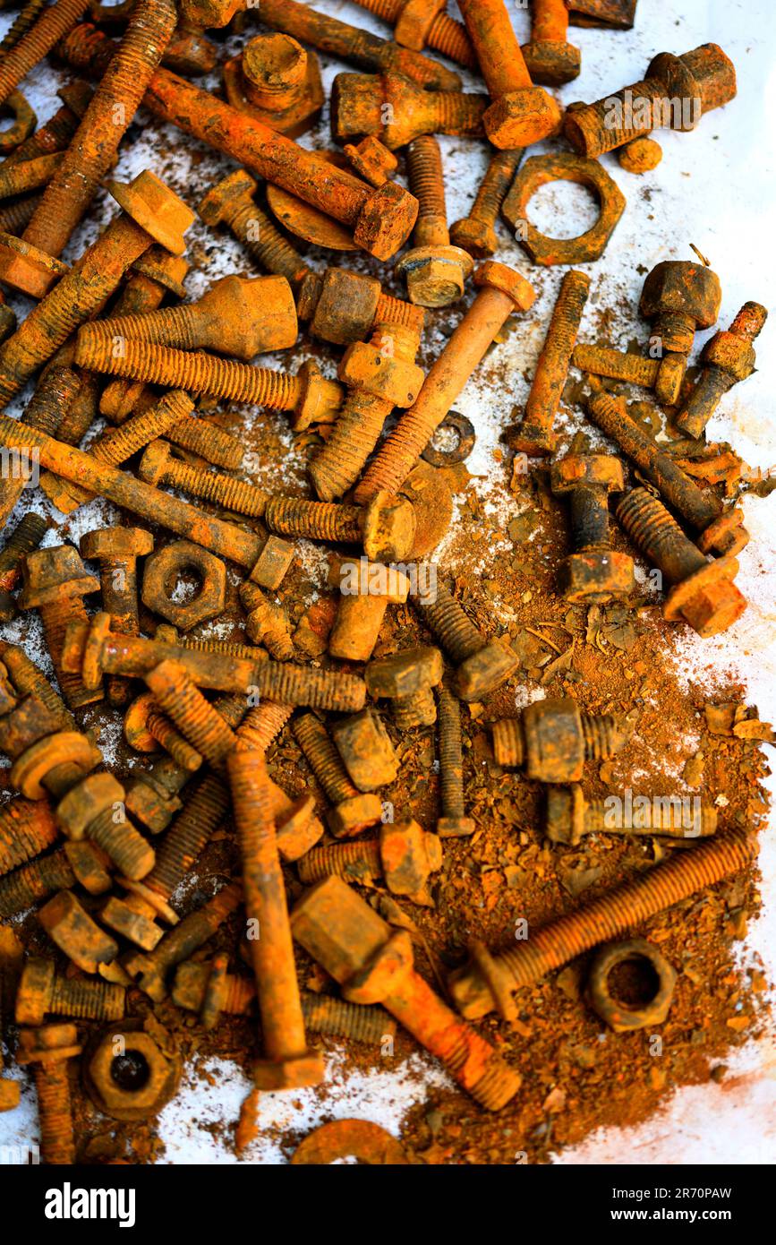 rusty nuts and bolts Stock Photo - Alamy
