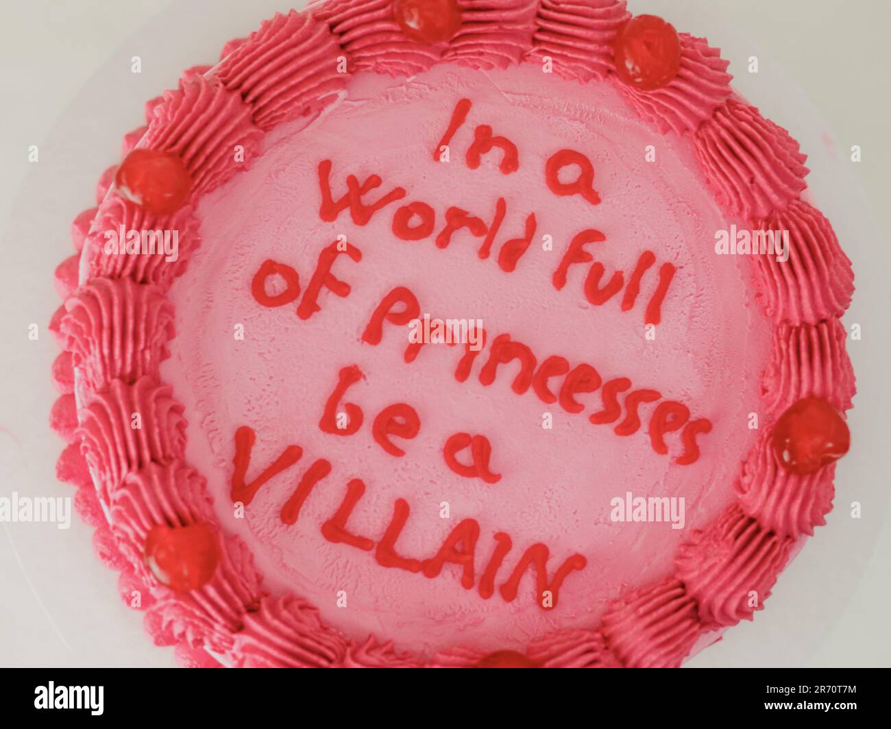 Piping chocolate decorations hi-res stock photography and images - Alamy