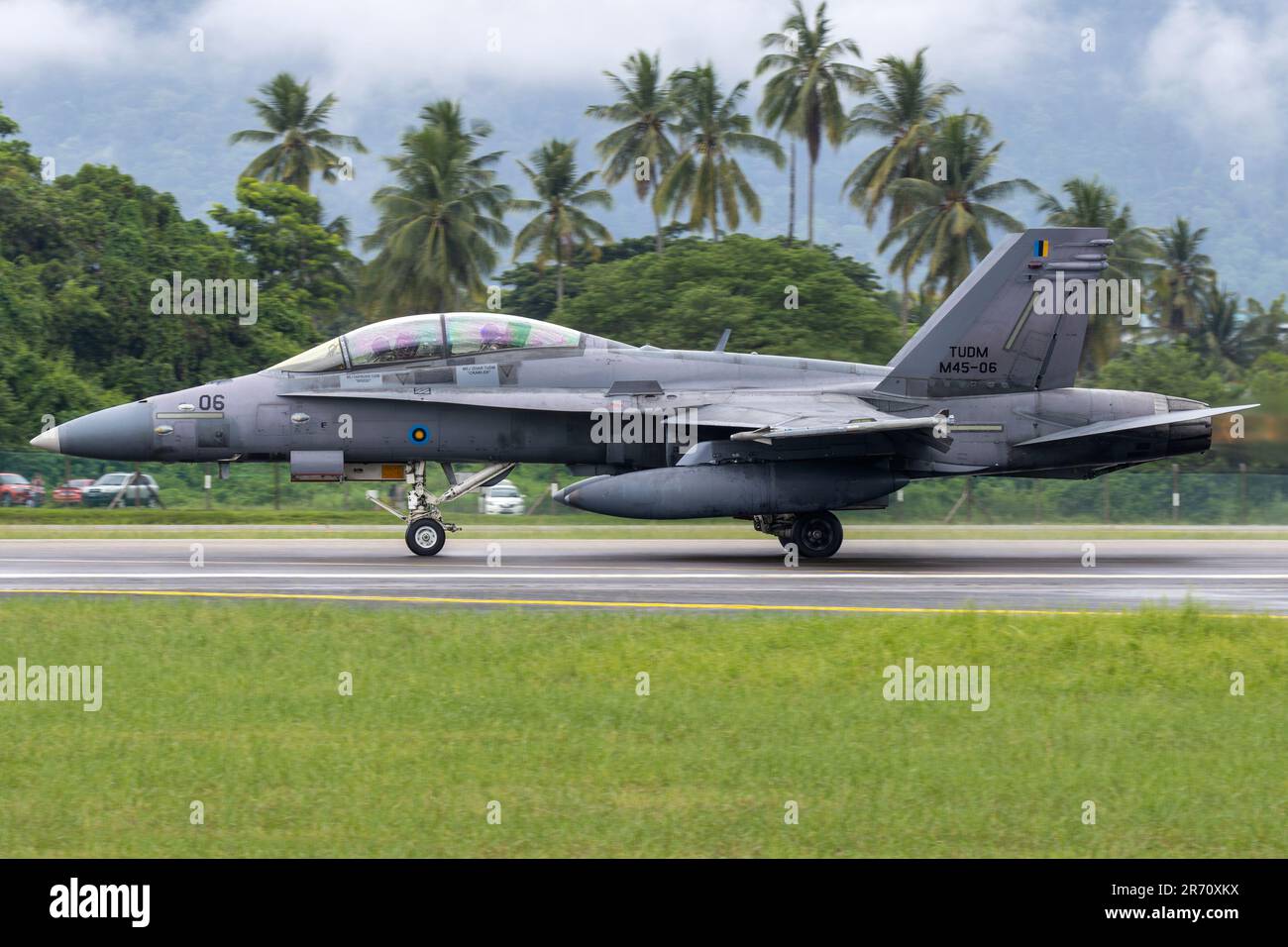 F a 18d hornet hi-res stock photography and images - Alamy