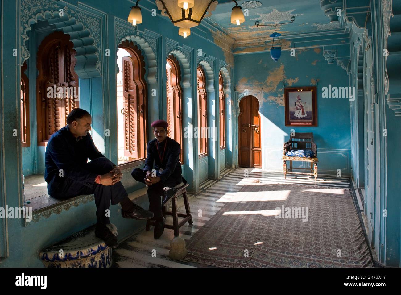 Udaipur city palace people hi-res stock photography and images - Alamy
