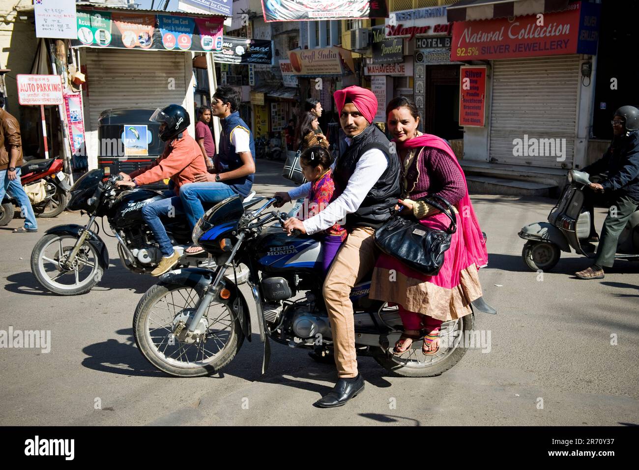 People udaipur hi-res stock photography and images - Alamy