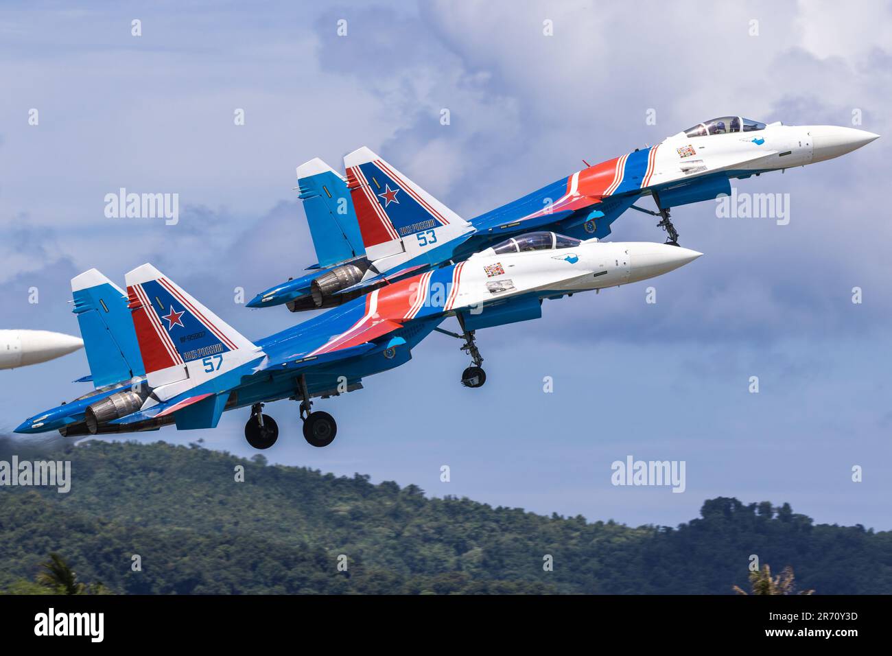 Su 35s hi-res stock photography and images - Alamy
