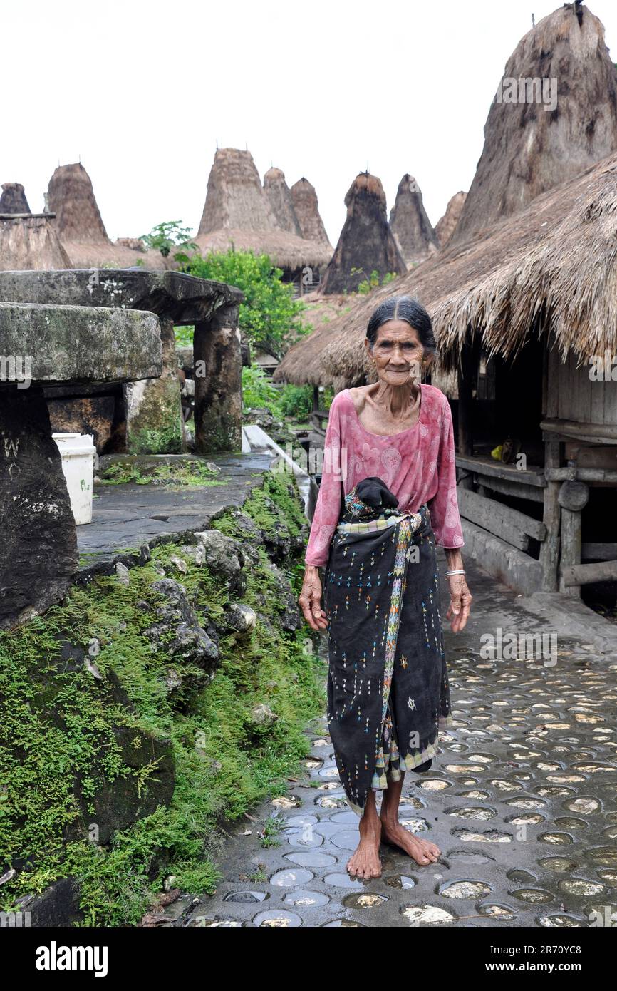 Indonesia. Sumba island. tarung village. old woman Stock Photo - Alamy
