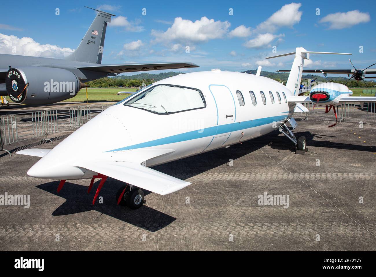 Piaggio p180 avanti hi-res stock photography and images - Alamy