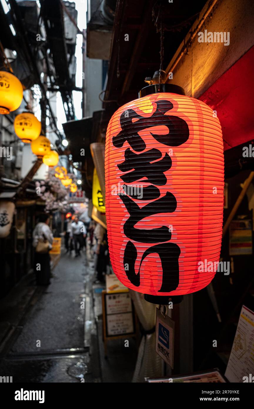 Bustling street scene filled hi-res stock photography and images - Alamy