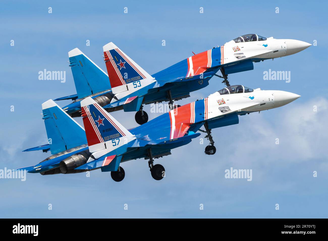 Sukhoi su 35 hi-res stock photography and images - Alamy