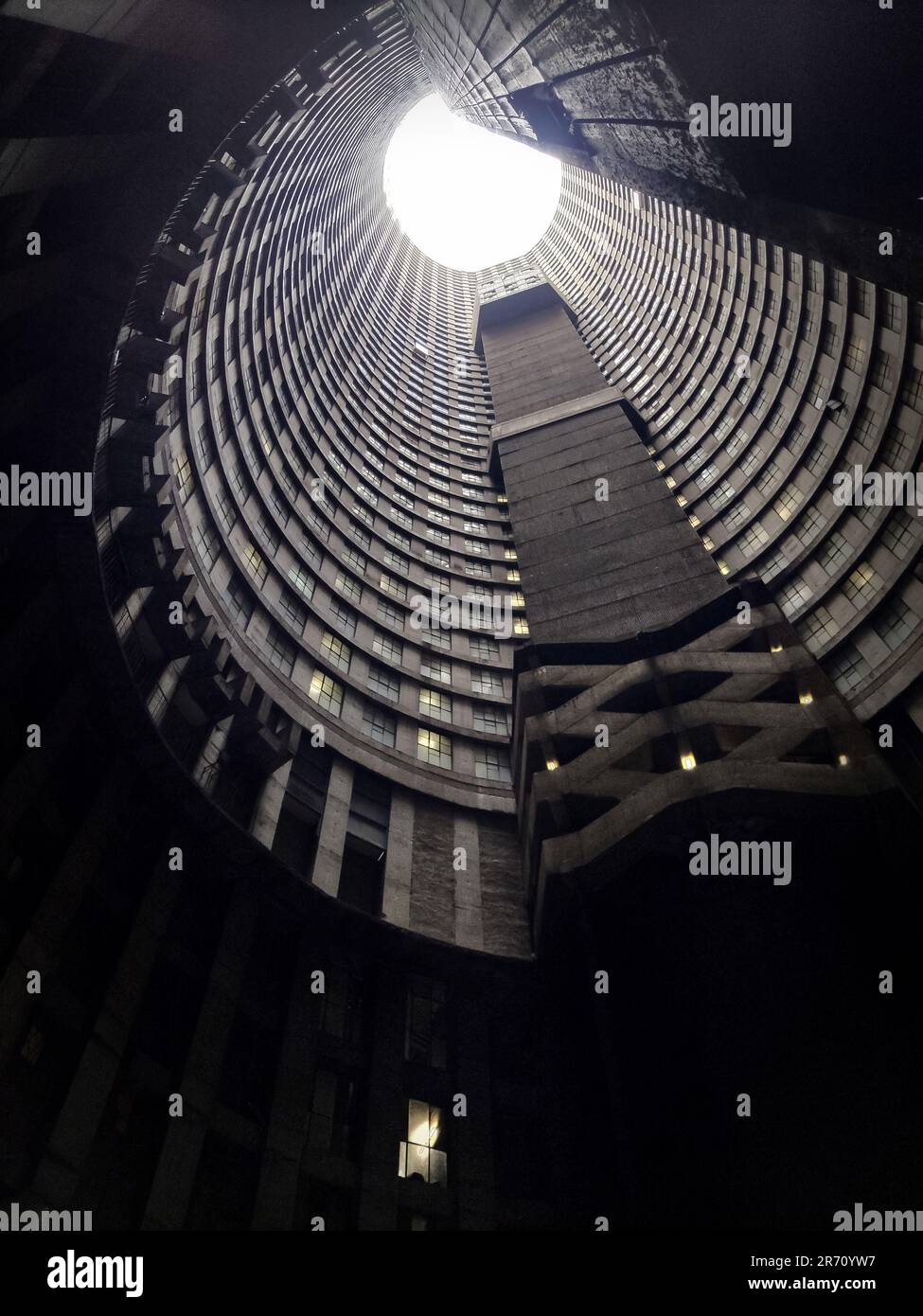 Ponte tower johannesburg hi-res stock photography and images - Alamy