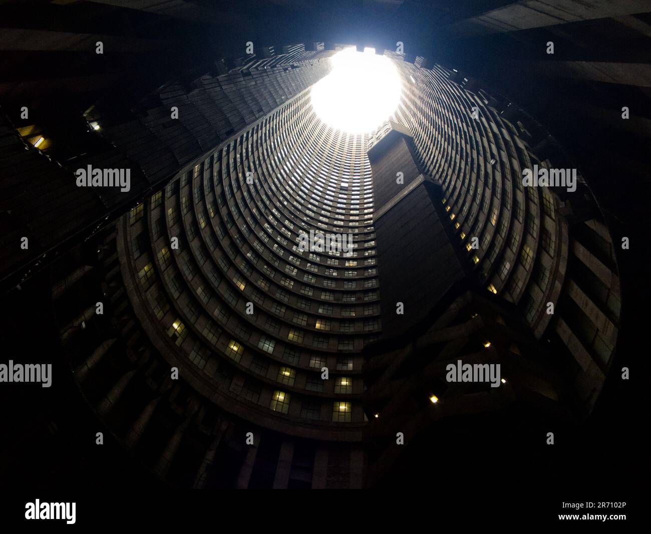 Ponte tower johannesburg hi-res stock photography and images - Alamy
