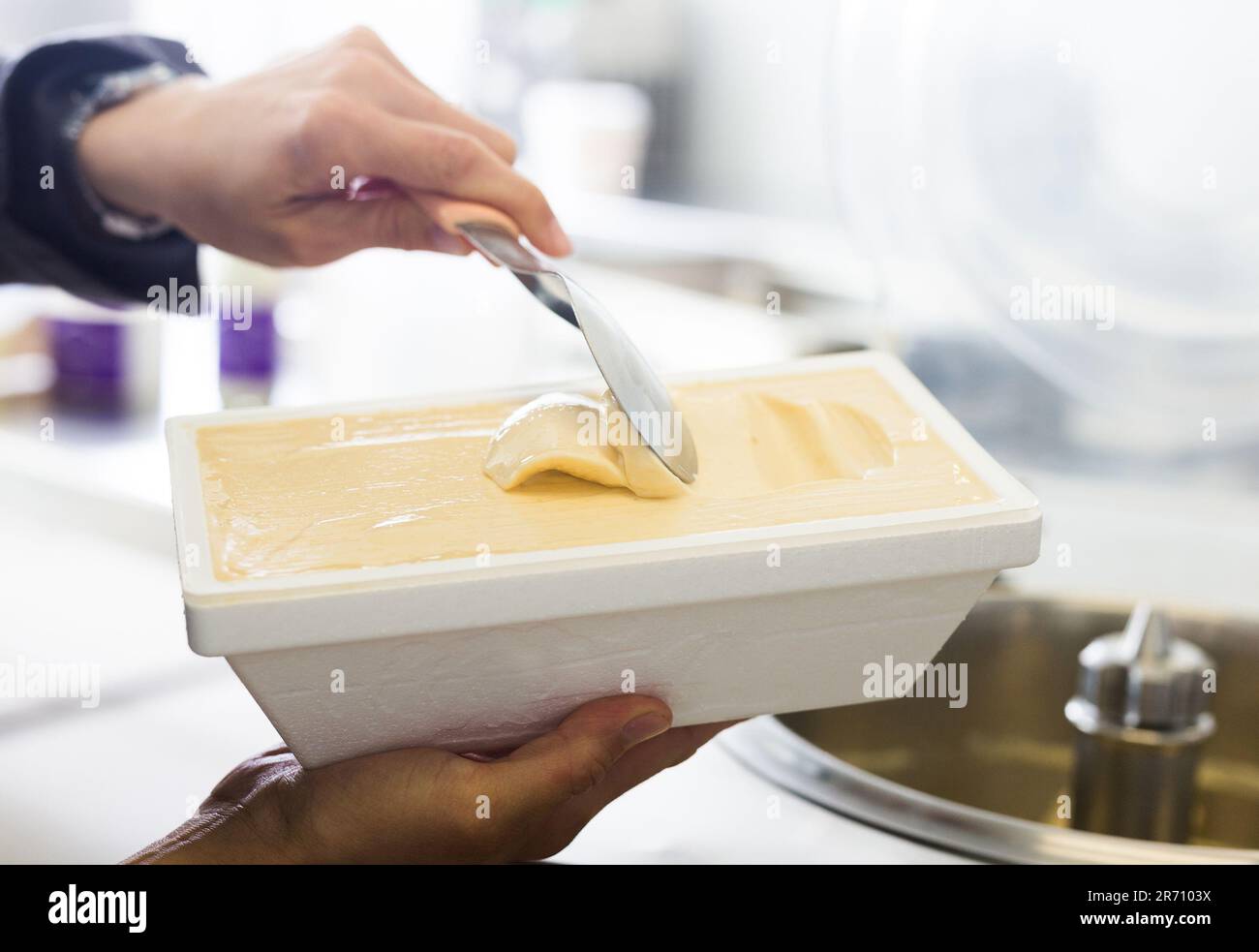 thermal insulation tray with ice cream preparation process at factory ...