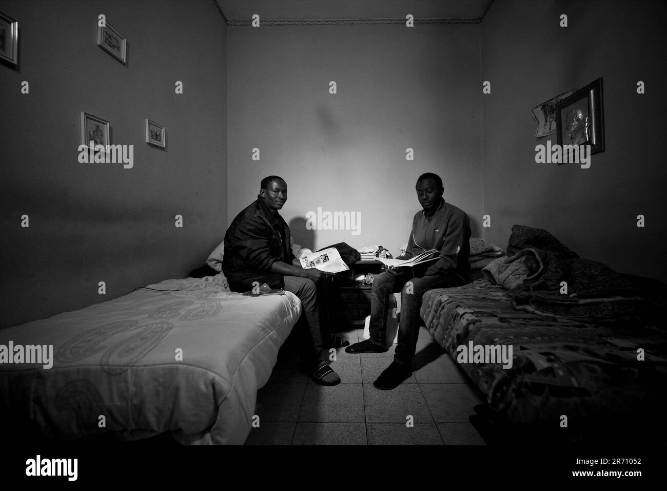 Refugees room hi-res stock photography and images - Alamy