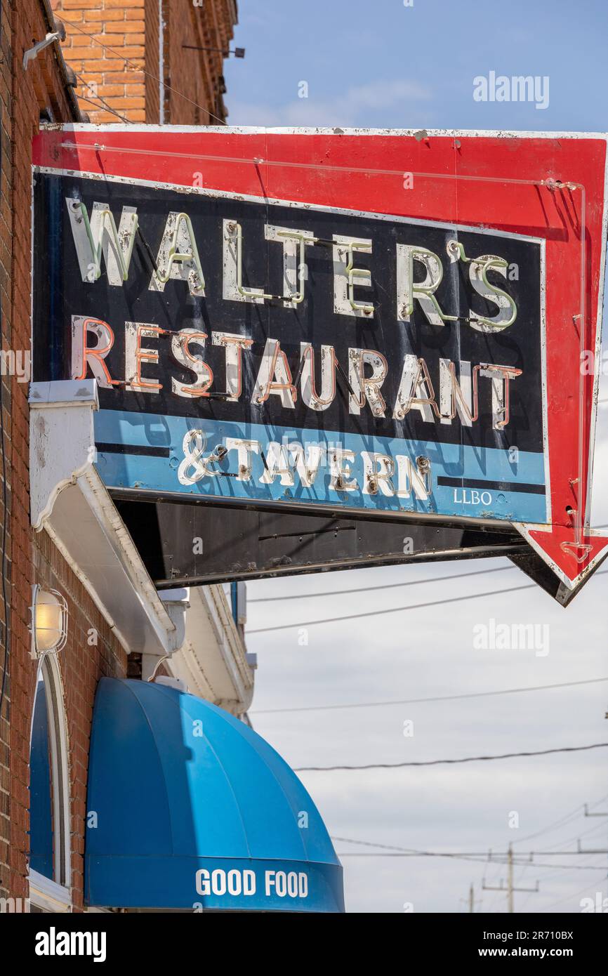 Walter's Restaurant And Tavern Retro Neon Sign, Walter's And Neptunes ...