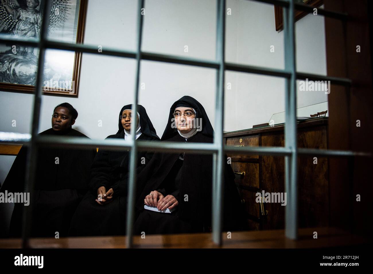 Cloistered nuns hi-res stock photography and images - Alamy