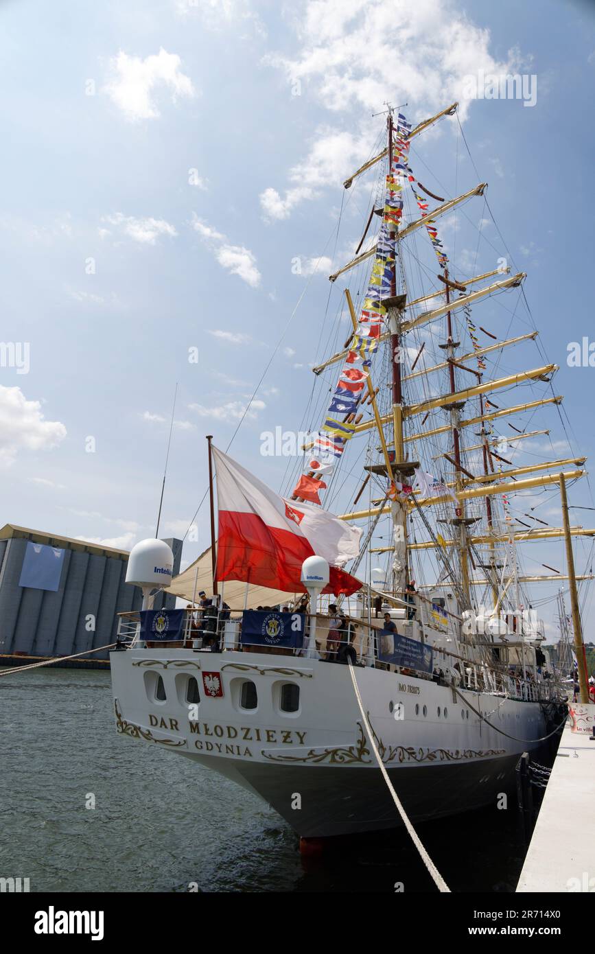 Rouen, France. 10th June, 2023. Dar Mlodziezy (Poland) - Gathering of tall ships, boats and ...