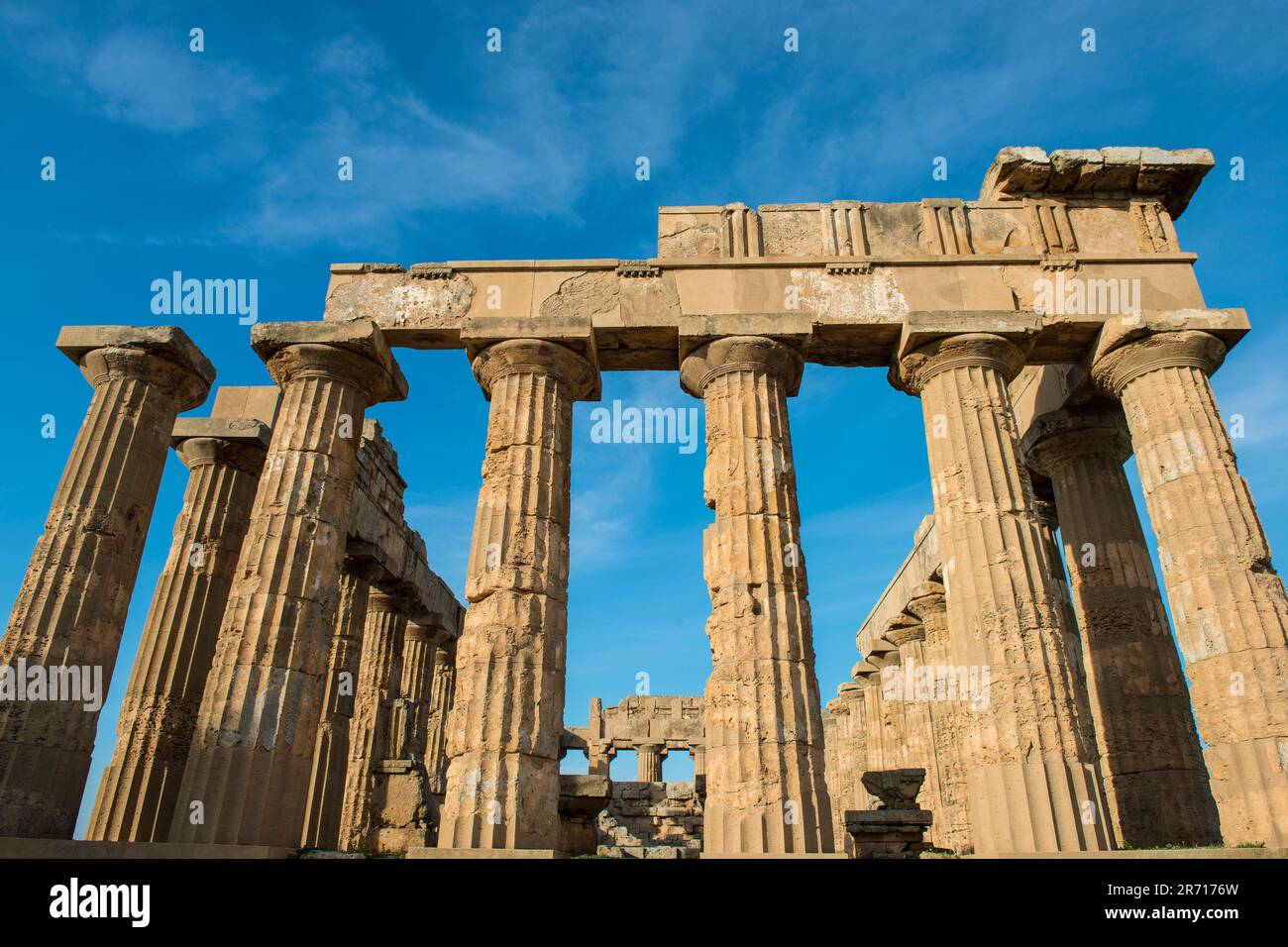 Temple e. the temple of Hera. Selinunte Stock Photo - Alamy