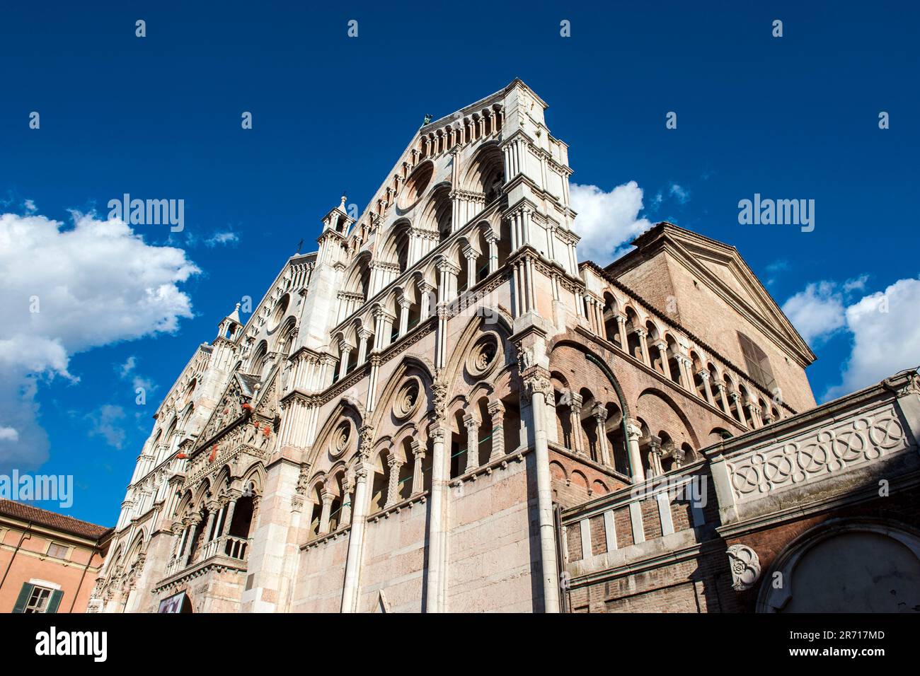 Duomo di ferrara hi-res stock photography and images - Alamy