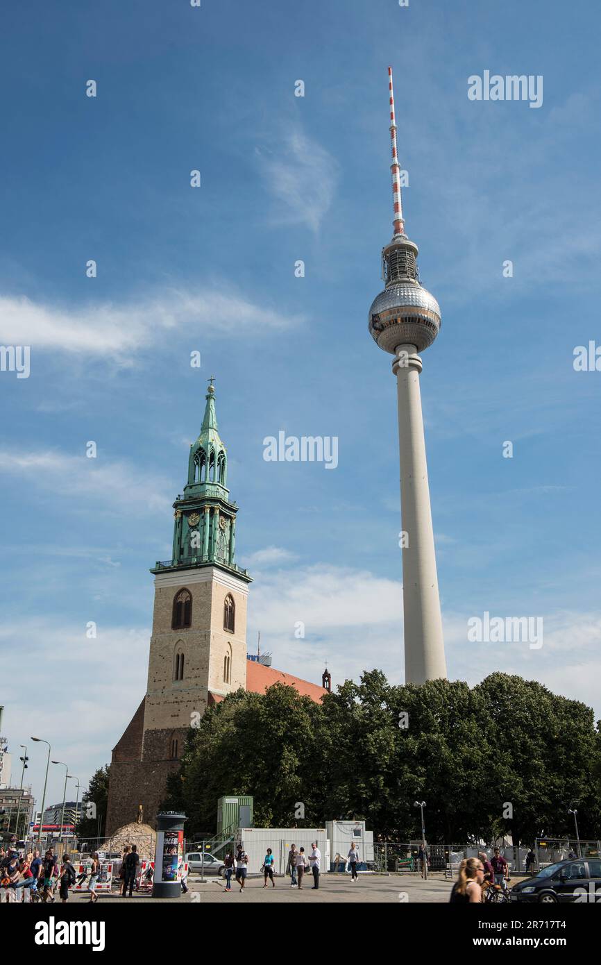 Tv tower fernsehturm world hi-res stock photography and images - Alamy