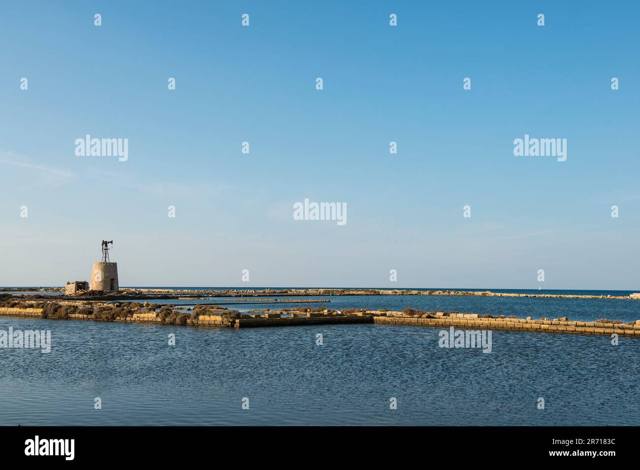 Riserva naturale integrale saline di trapani e paceco. sicily Stock Photo - Alamy