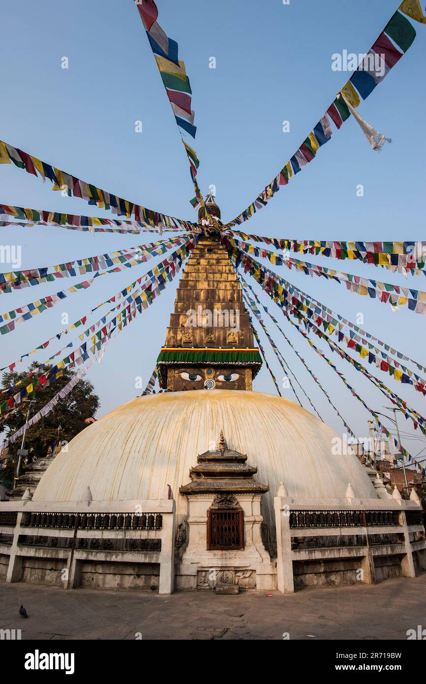 Stupa vertical hi-res stock photography and images - Alamy