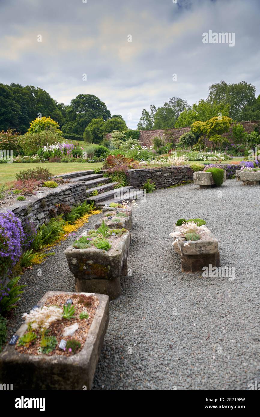 Stone troughs hi-res stock photography and images - Alamy