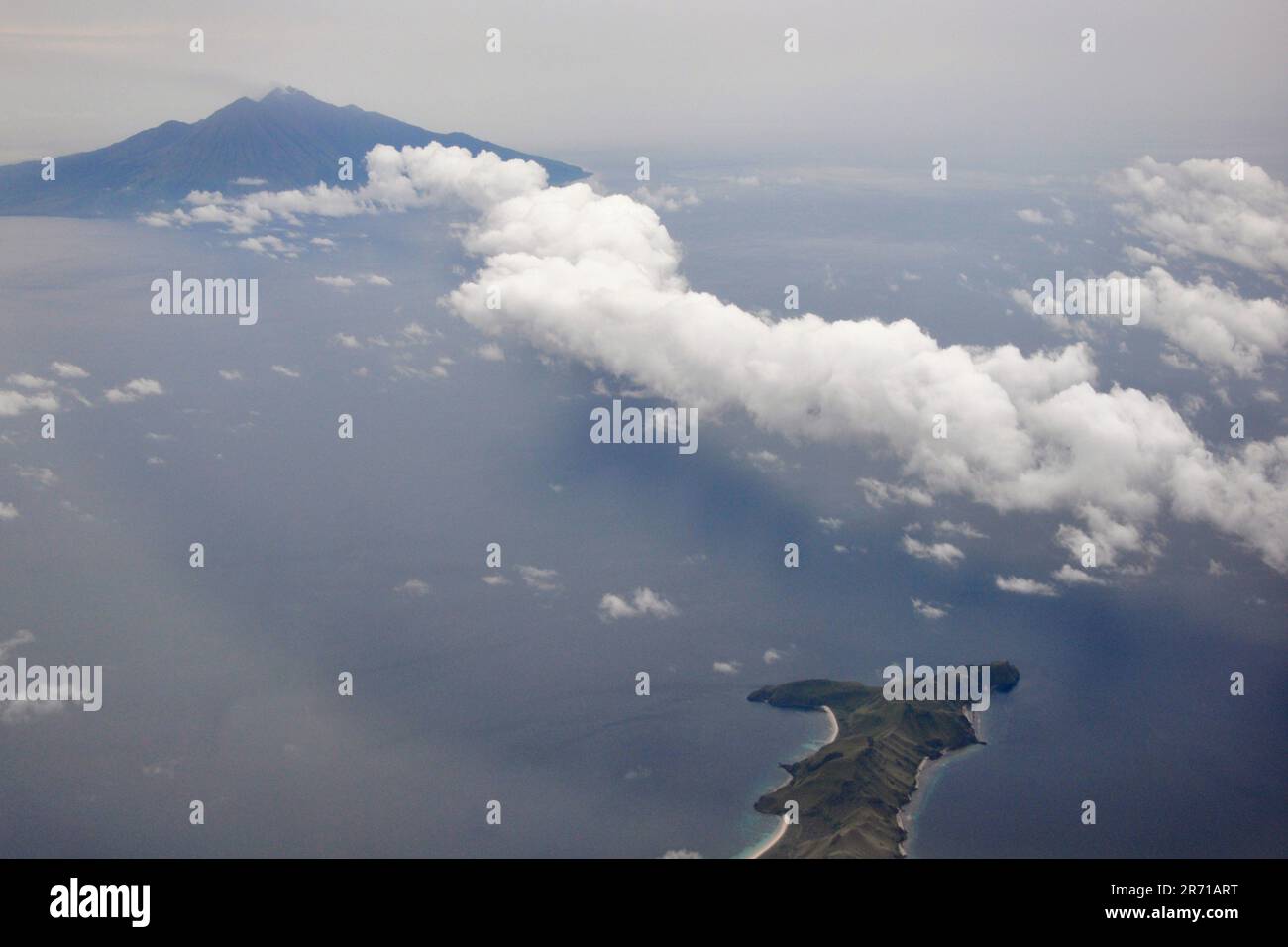 Indonesia aerial view volcanoes hi-res stock photography and images - Alamy