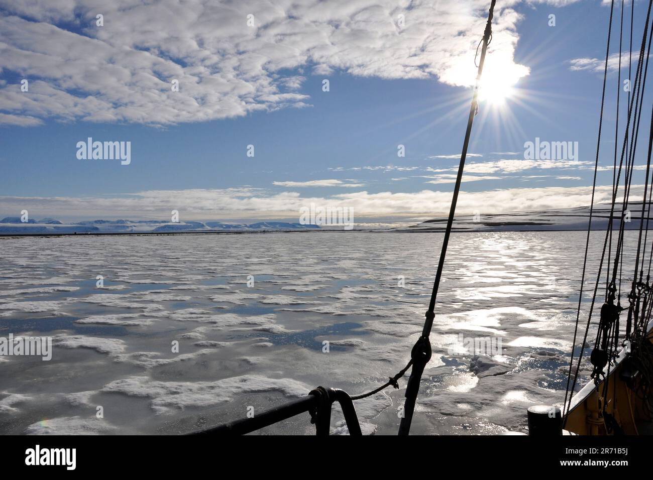 Spitsbergen. svalbard islands. norway sailing ship Stock Photo - Alamy