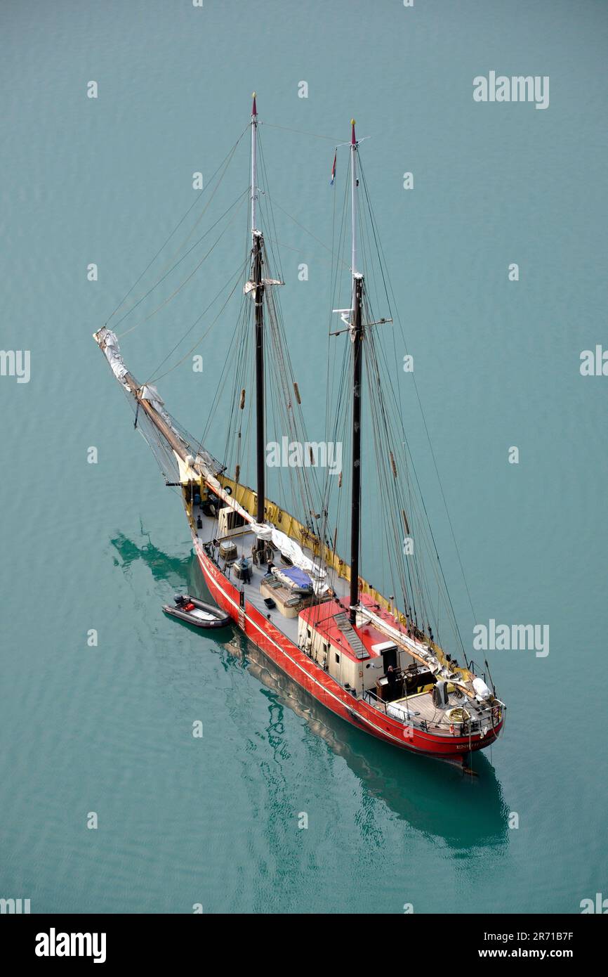 Spitsbergen. isole svalbard. Norway sailing ship Stock Photo - Alamy