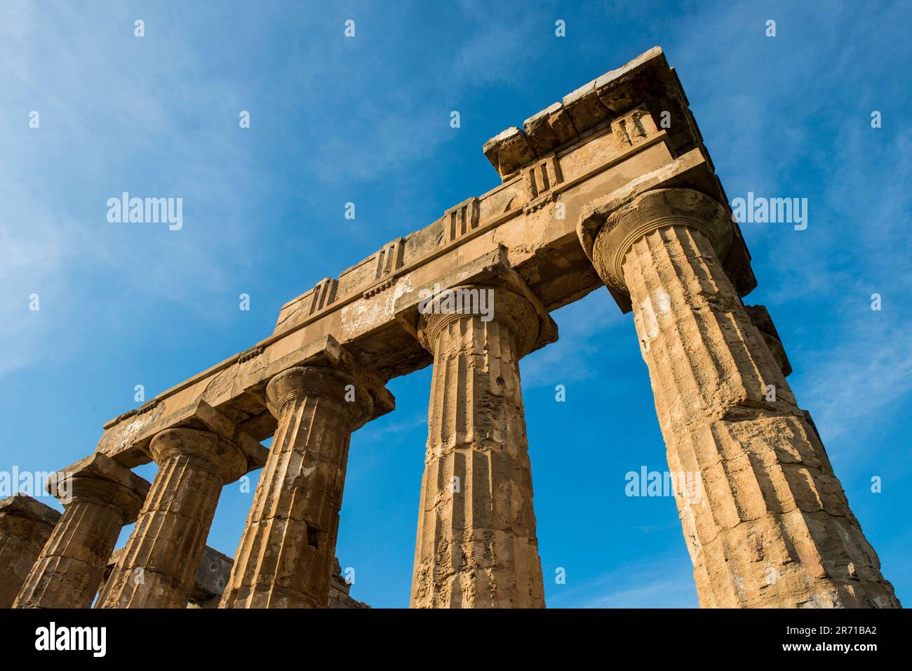Temple e. the temple of Hera. Selinunte Stock Photo - Alamy