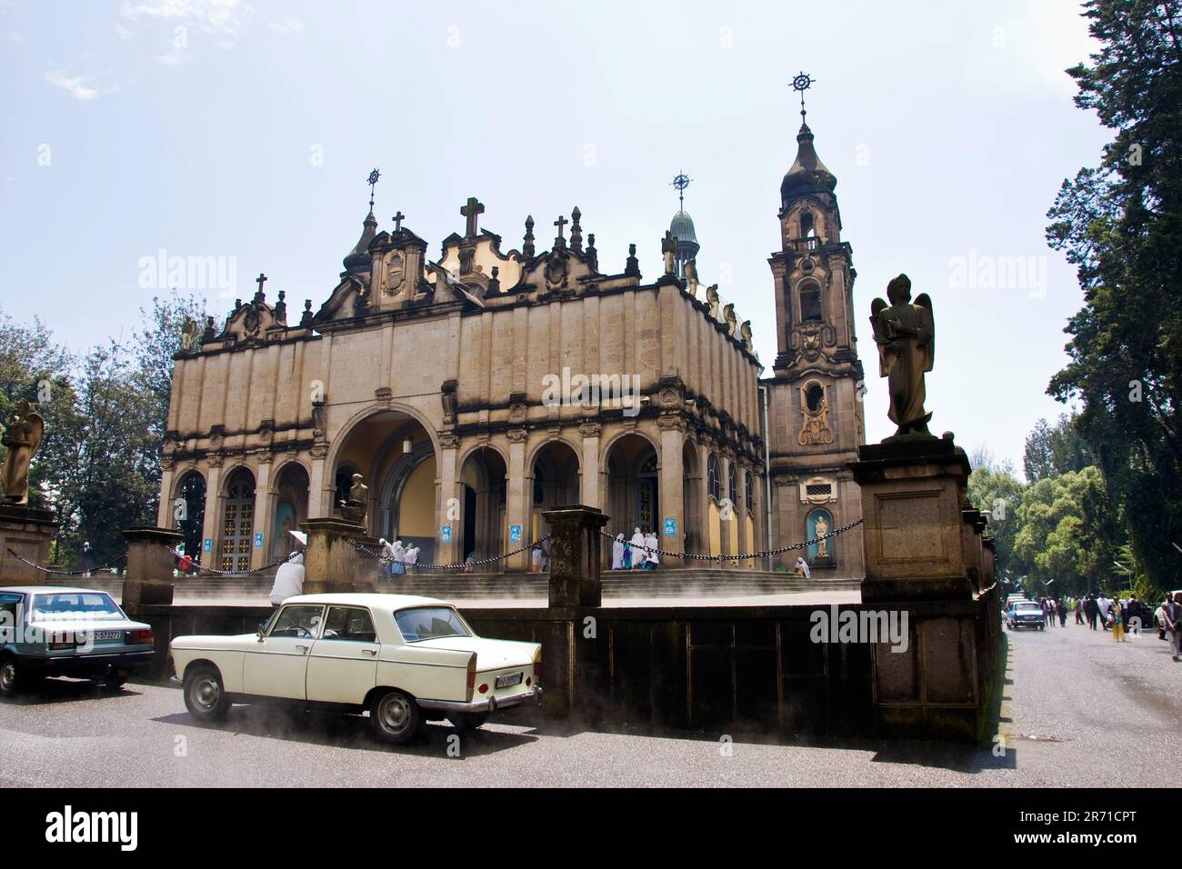 Ethiopian orthodox church addis ababa hi-res stock photography and ...