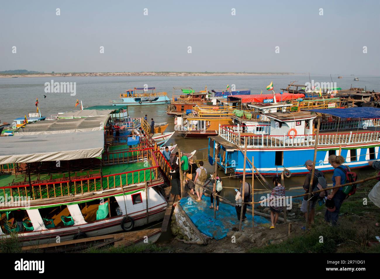 Myanmar day hi-res stock photography and images - Alamy