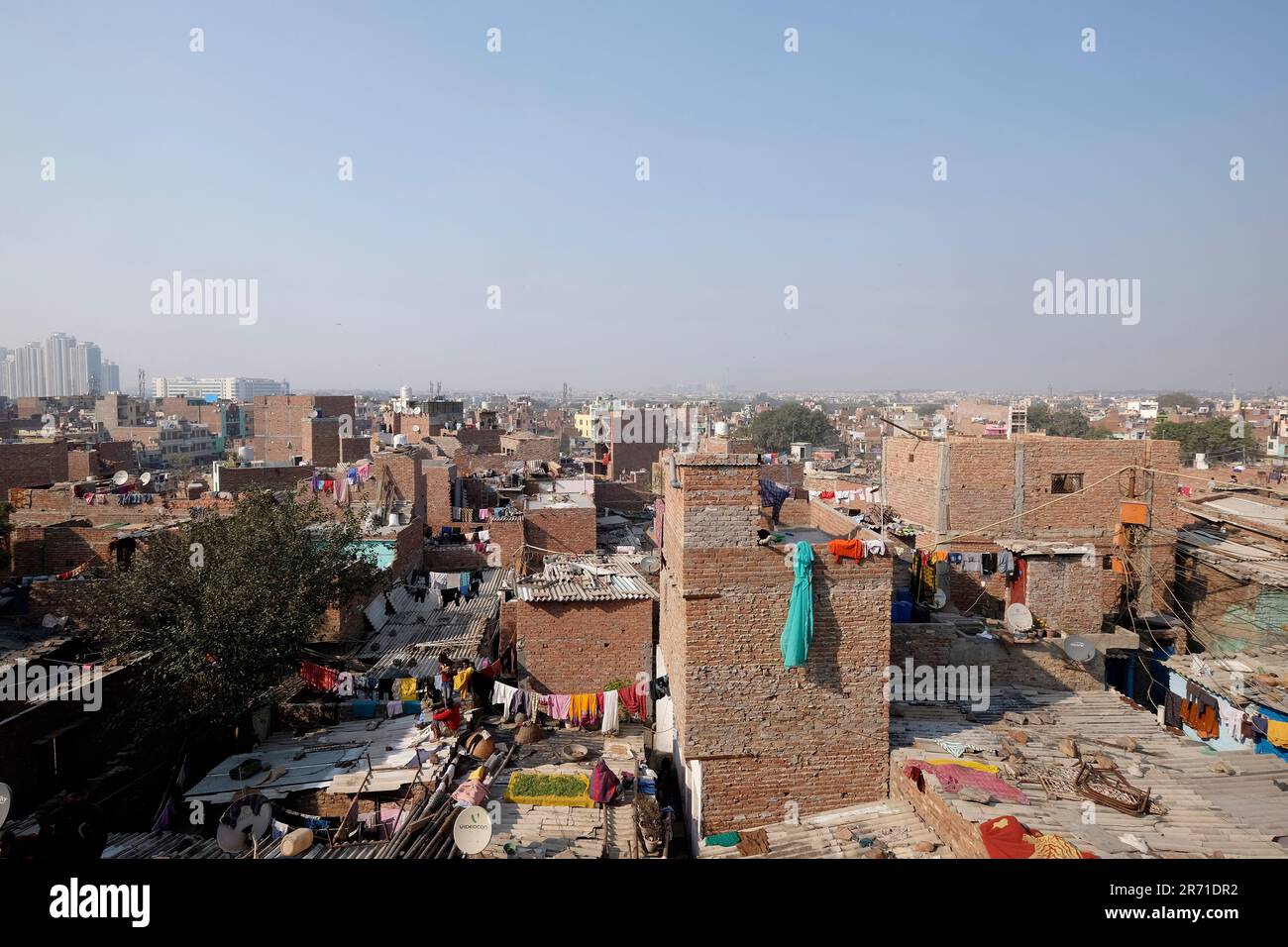 India, New Delhi, local slum Stock Photo - Alamy