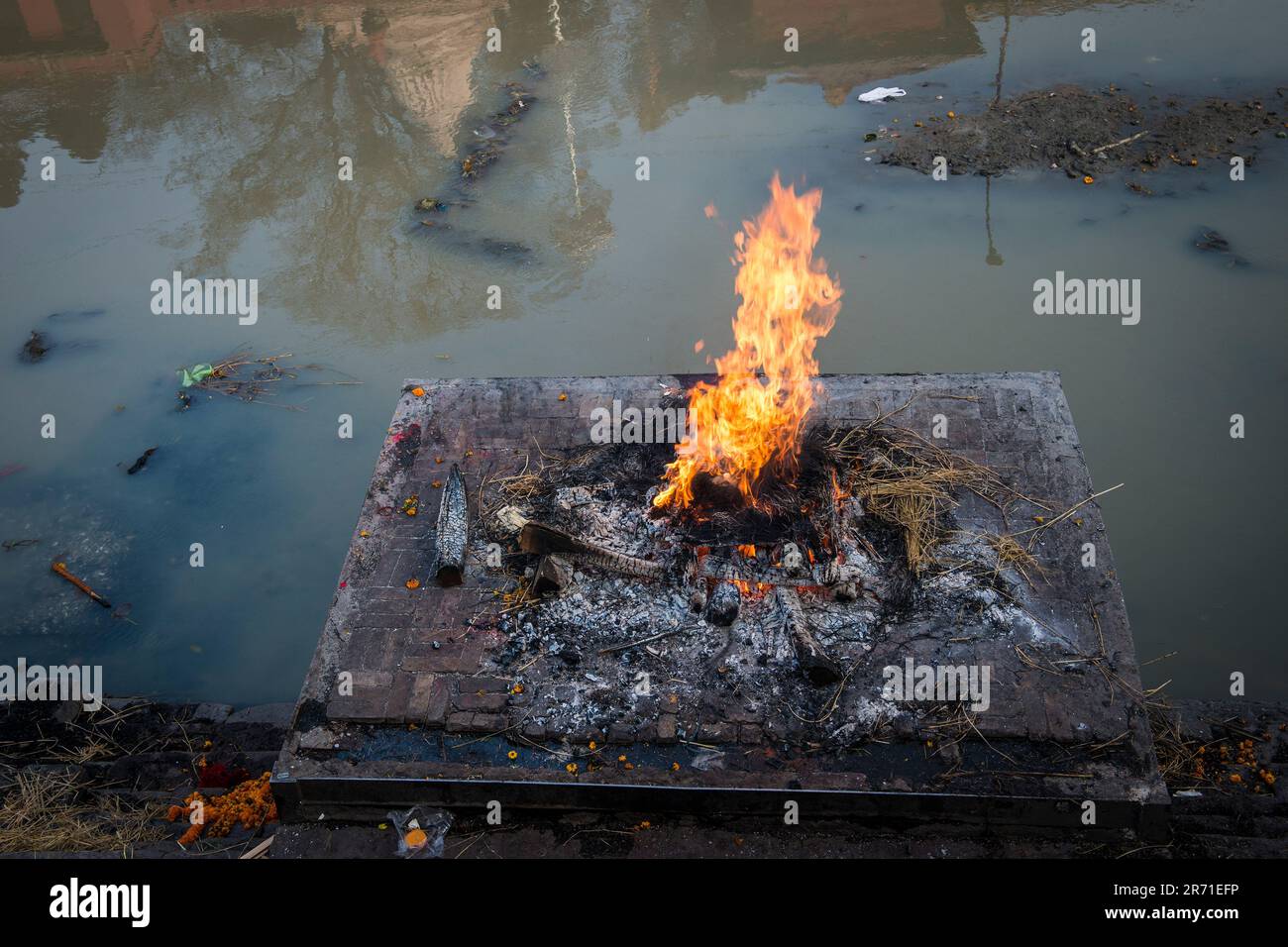 Nepal, Kathmandu, Pashupatinath, cremation funeral Stock Photo - Alamy