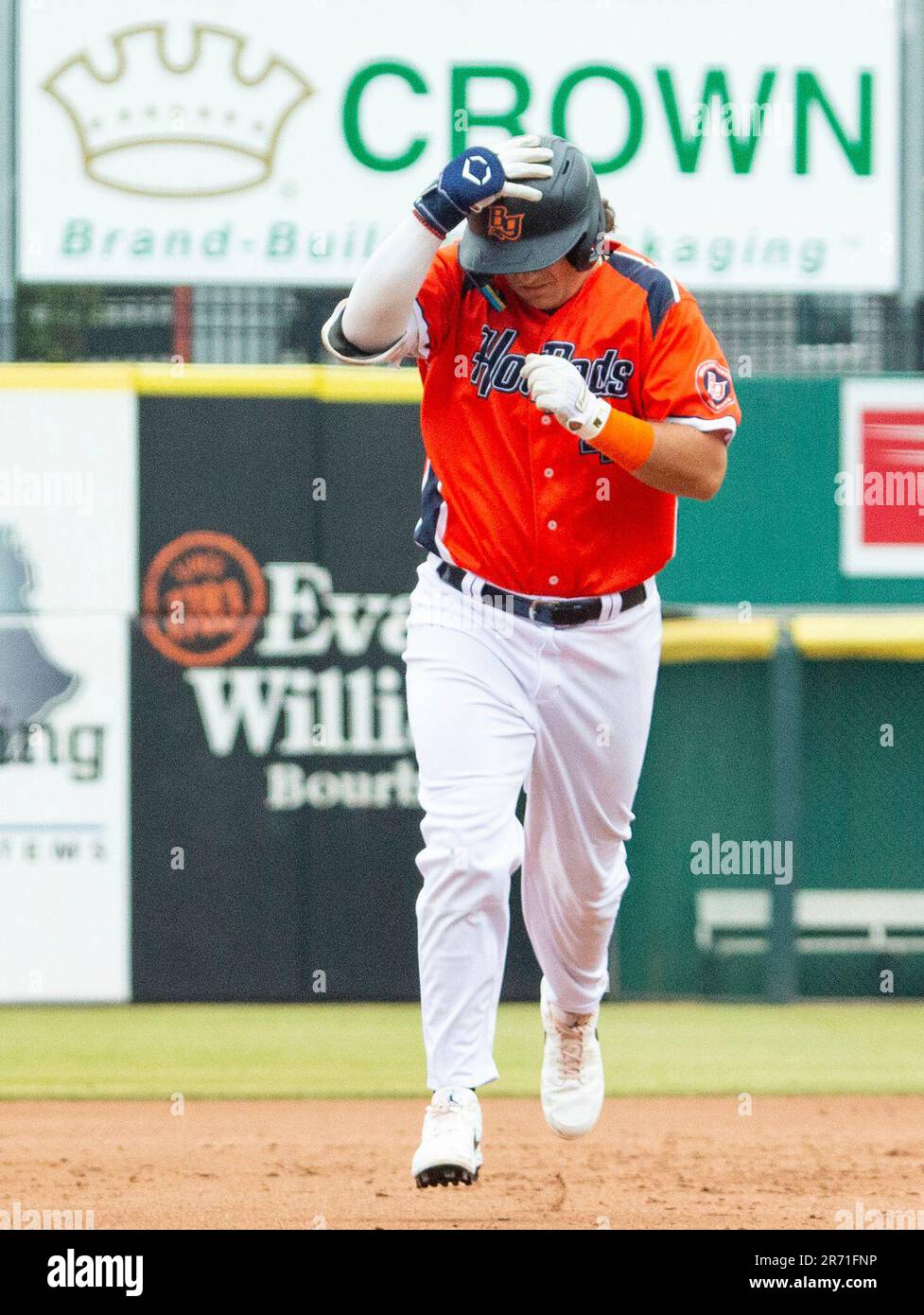 Bowling Green Hot Rods designated hitter Bob Seymour (44) runs the ...