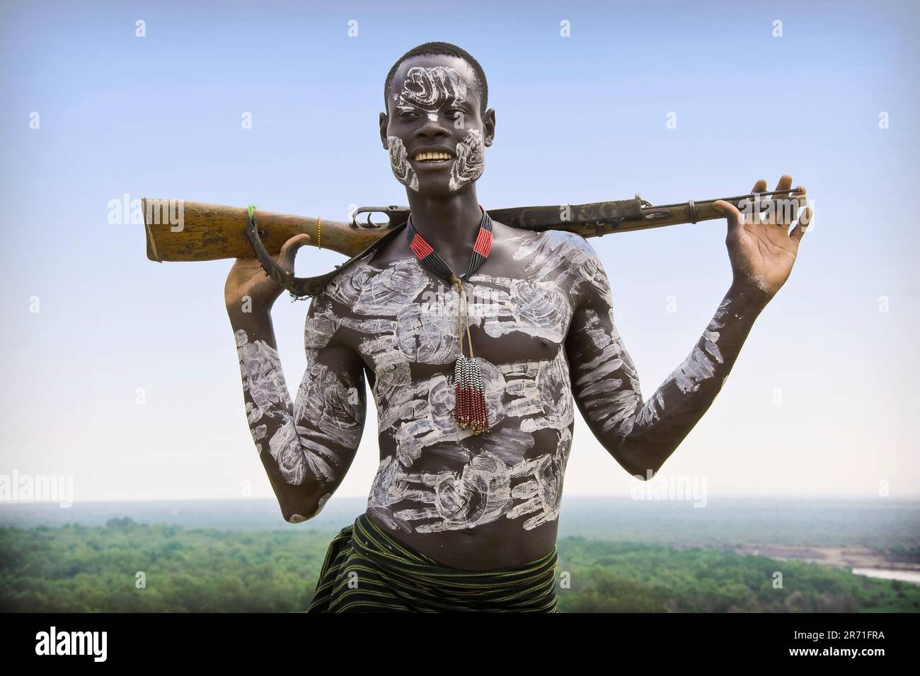 Karo tribe hi-res stock photography and images - Alamy