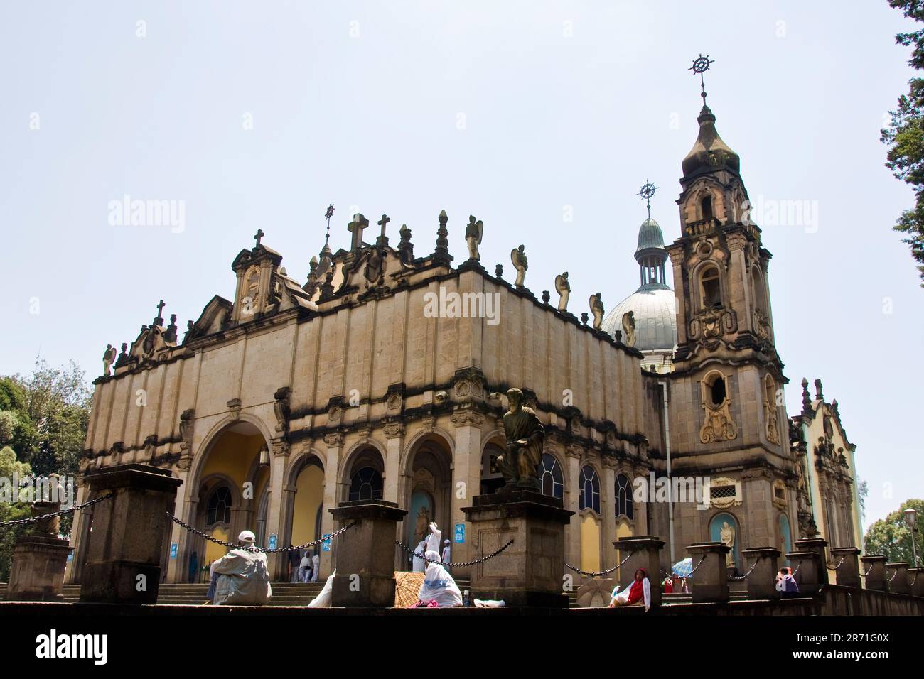 Ethiopian orthodox church addis ababa hi-res stock photography and ...