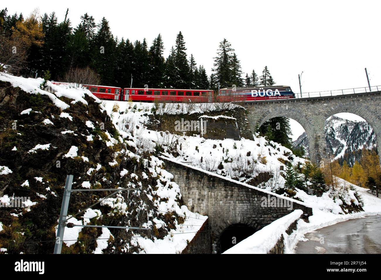 Albula railway hi-res stock photography and images - Alamy