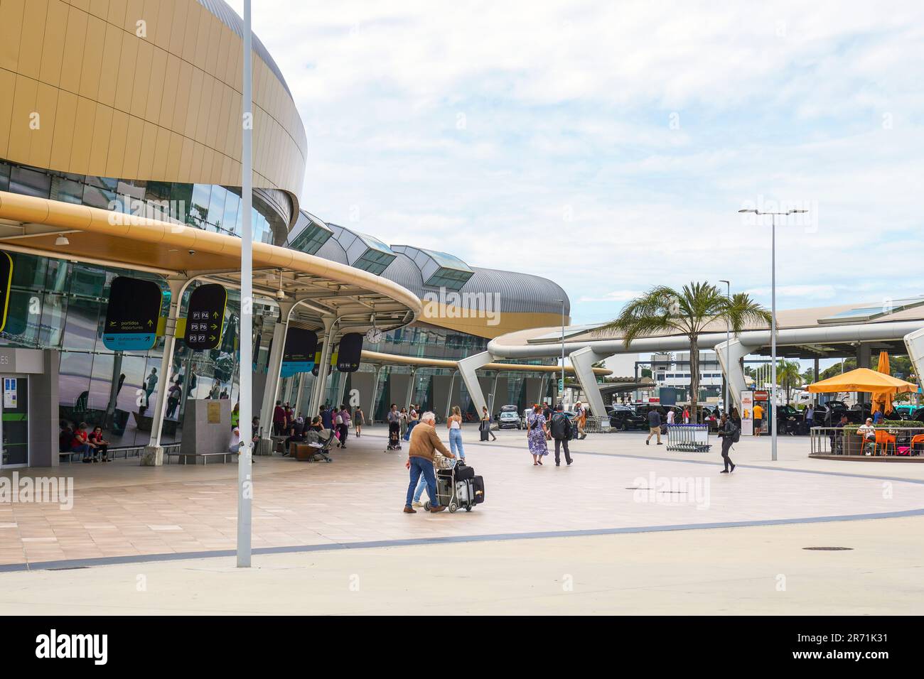 Faro airport portugal hi-res stock photography and images - Alamy