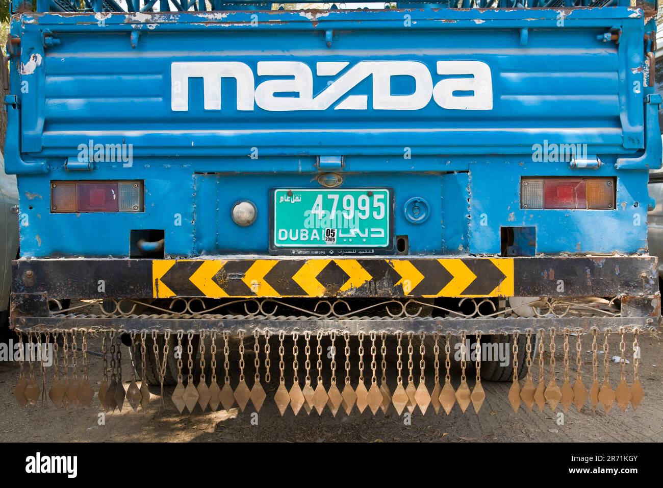 Truck dubai united arab emirates hi-res stock photography and images ...