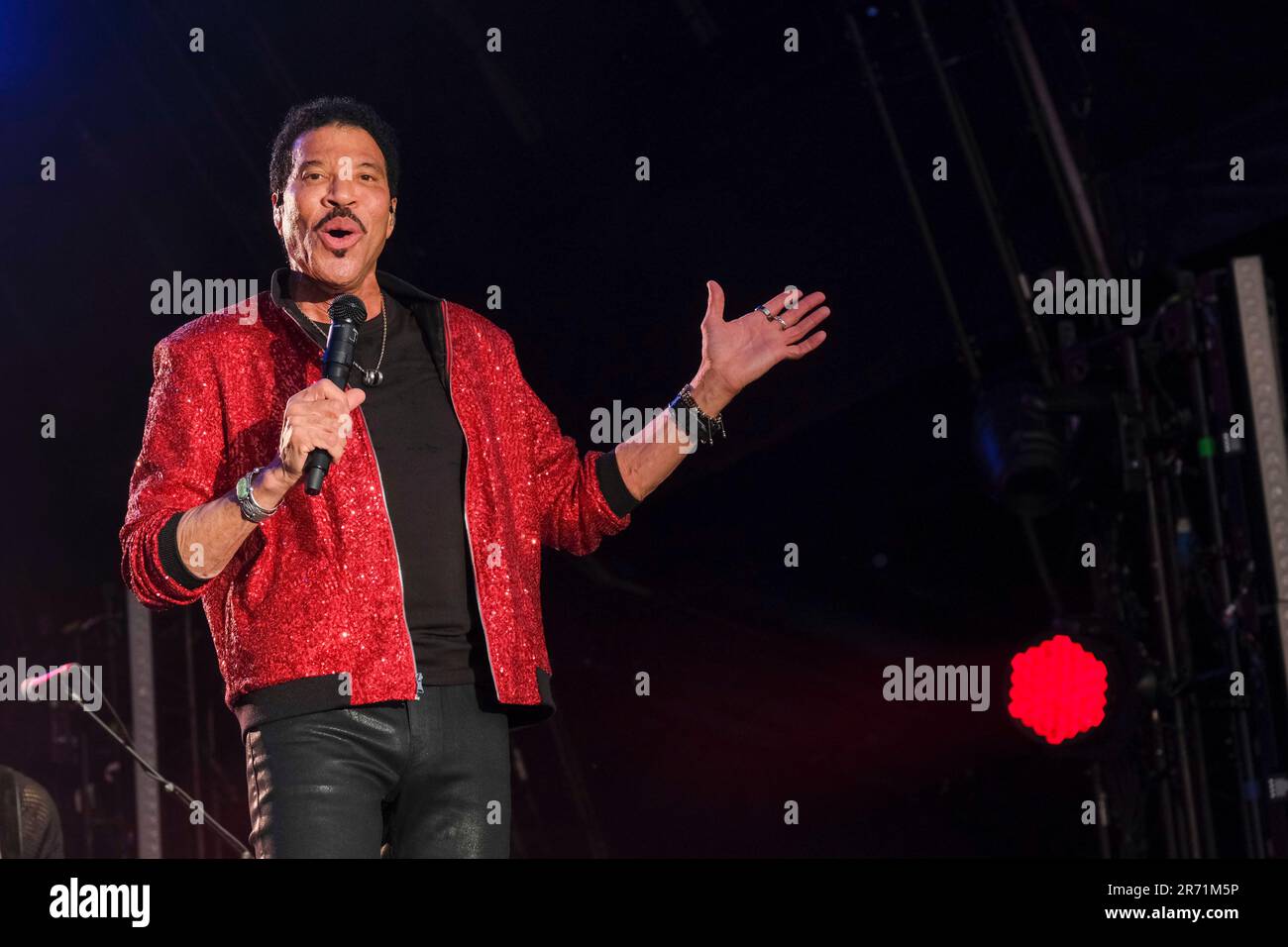 Lionel Richie performing at the Cambridge Club Festival, 2023 ...