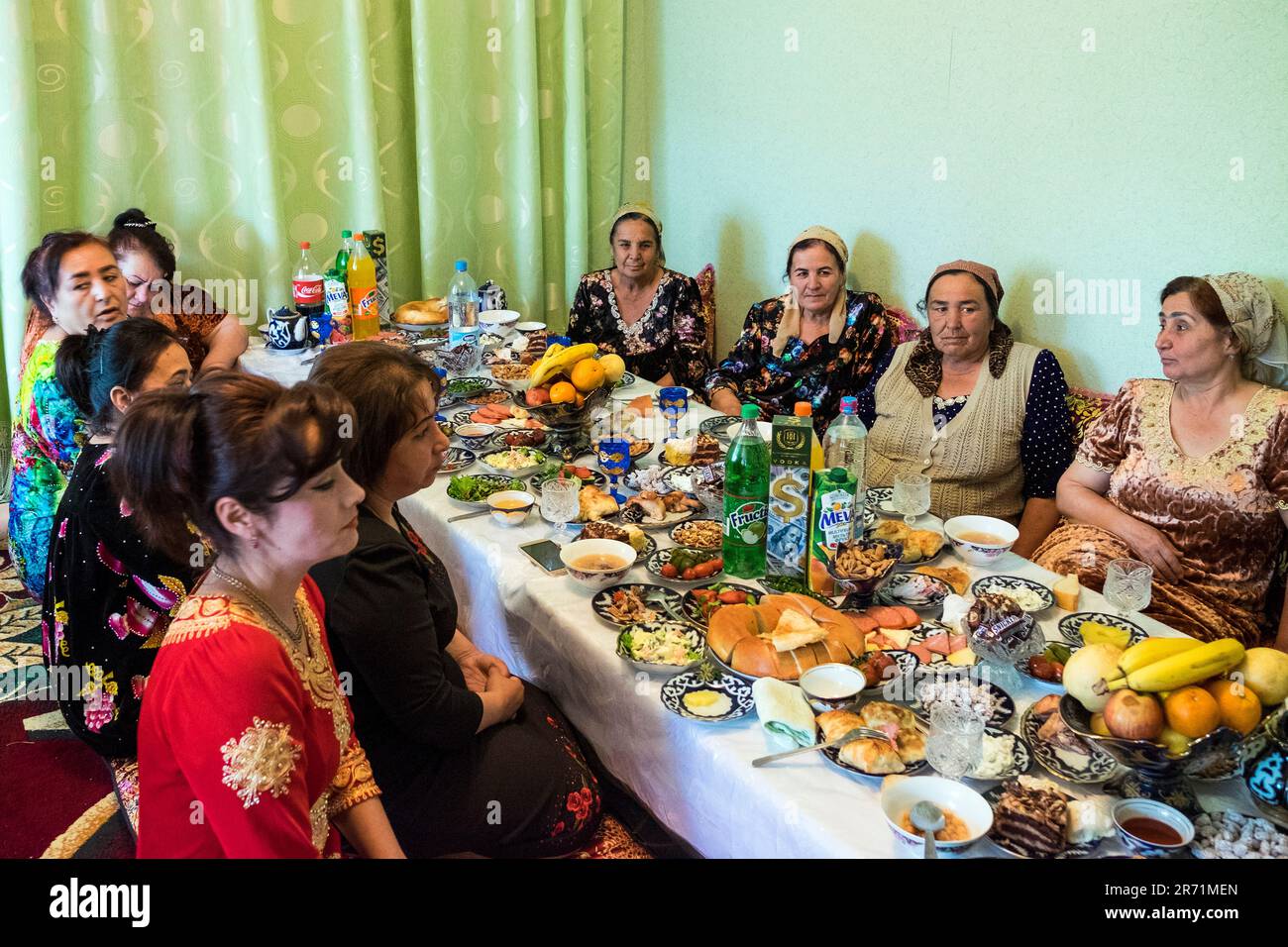 Uzbekistan. Samarkand. local party Stock Photo - Alamy
