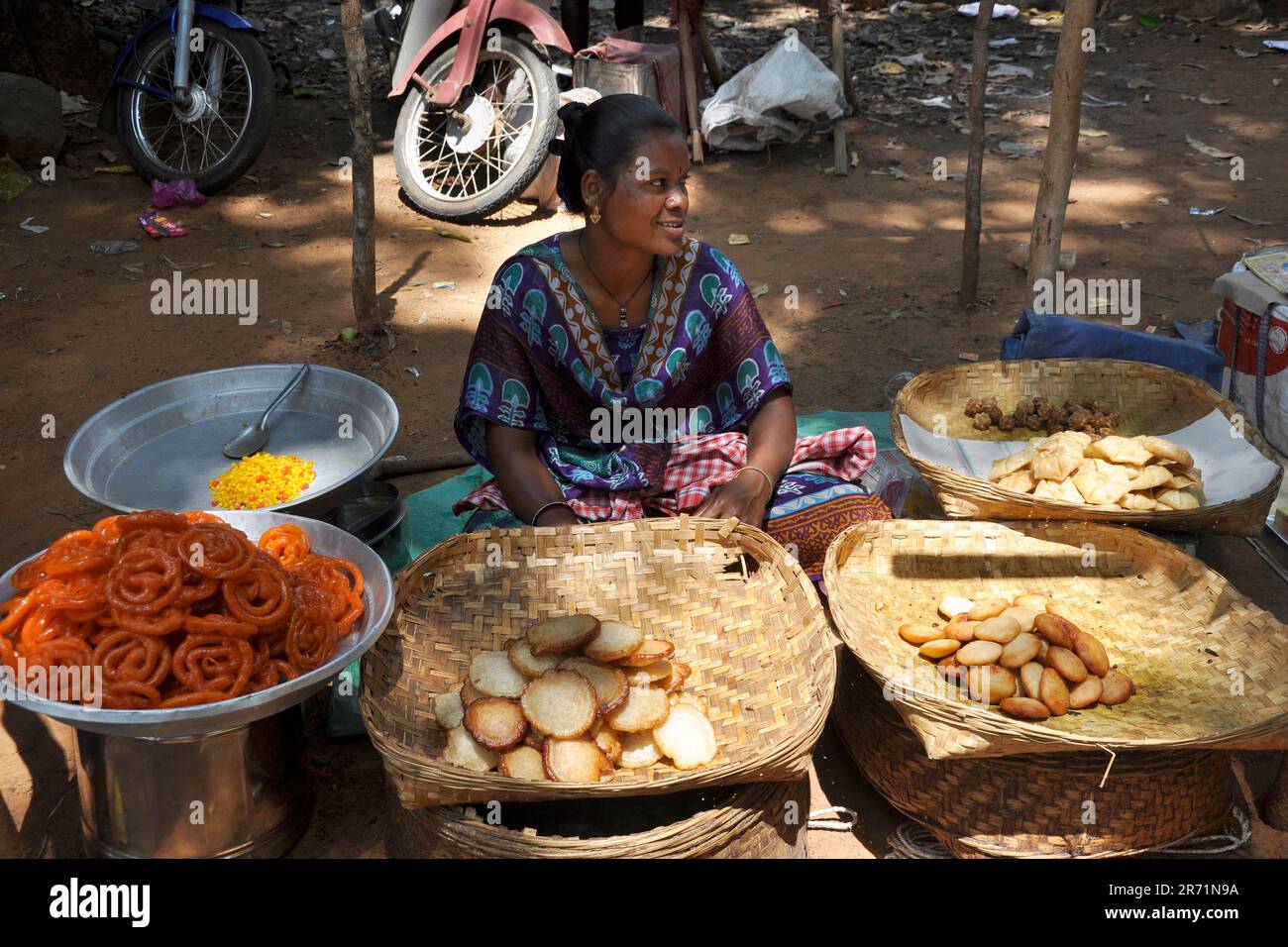 India. Orissa. Puri. market Stock Photo - Alamy