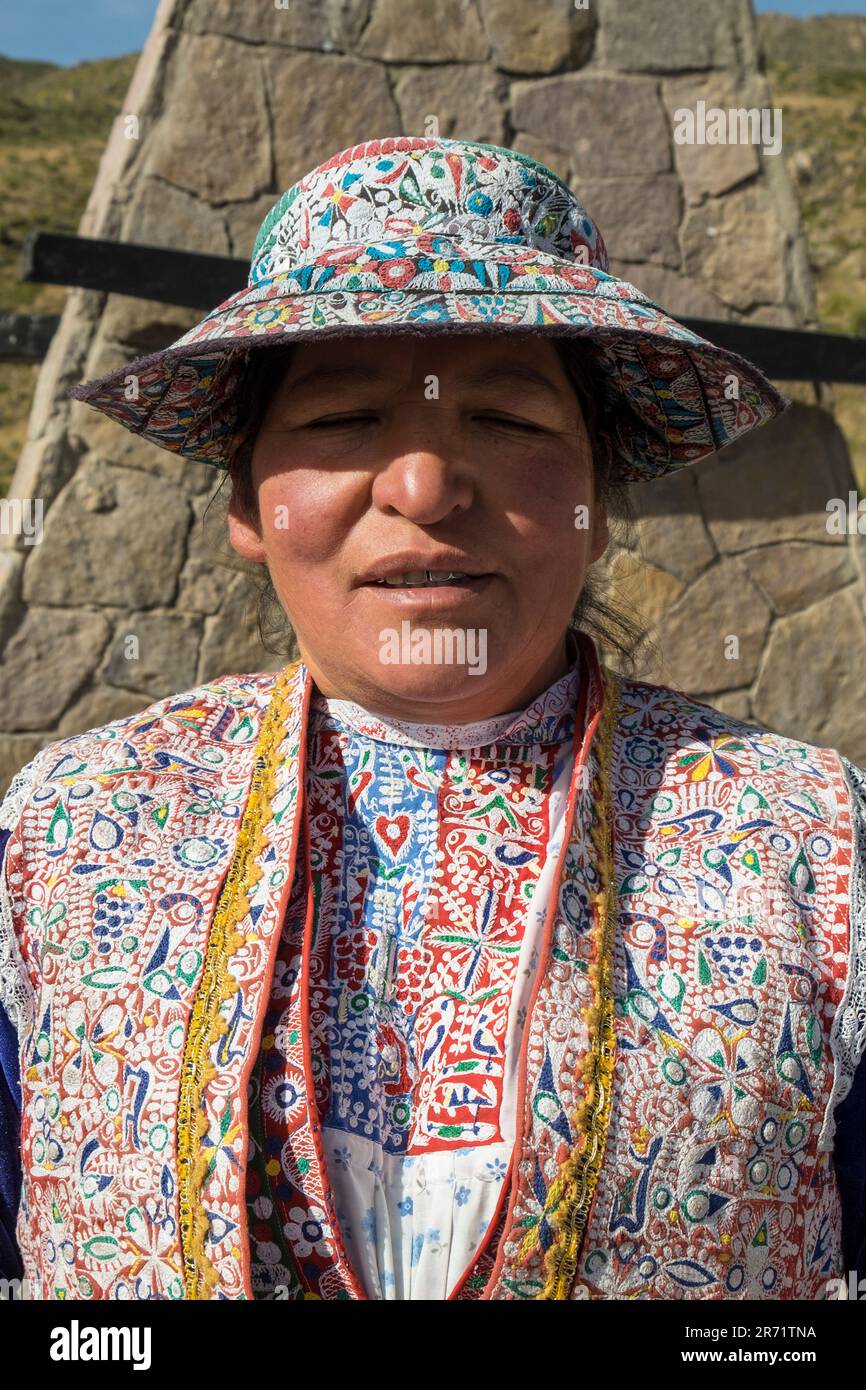 Mirador cruz del condor. colca canyon. peru Stock Photo - Alamy