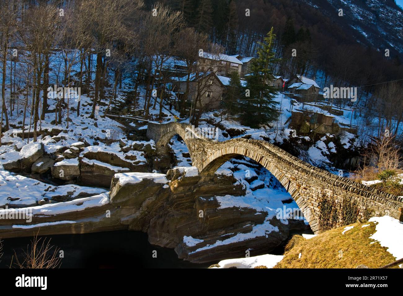 Bridge jumps. Ponte dei salti. Lavertezzo. Verzasca Valley. Switzerland ...