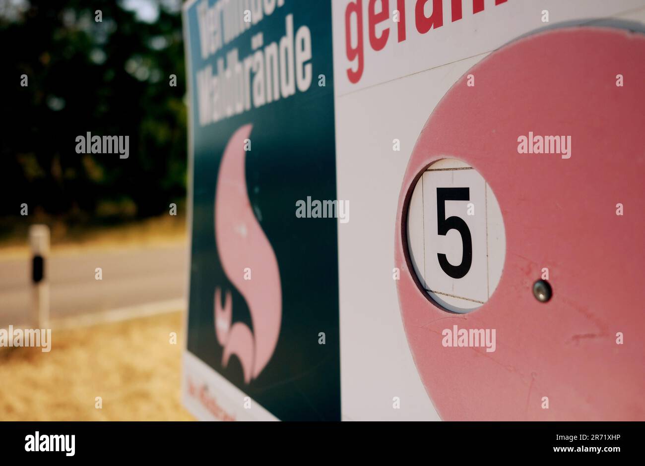 Reibitz, Germany. 12th June, 2023. A forest fire warning sign reading ...