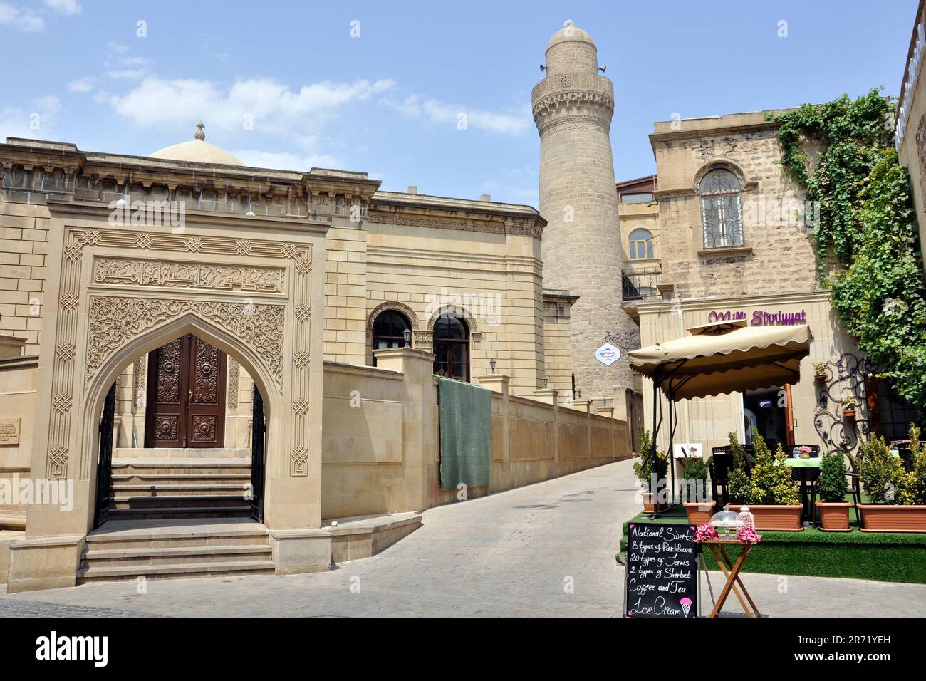 Azerbaijan mosque islam muslim hi-res stock photography and images - Alamy