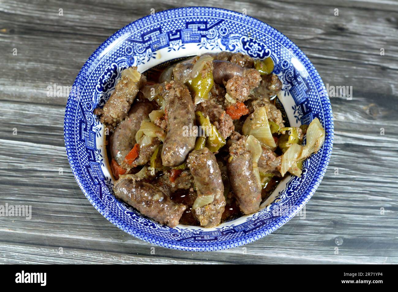 Middle Eastern cooked beef sausage, Egyptian sausages with green ...