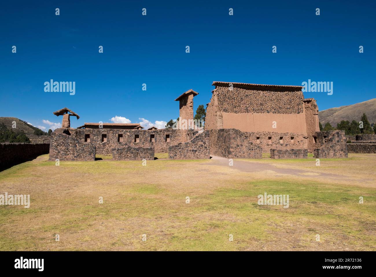 Raqchi peru hi-res stock photography and images - Alamy