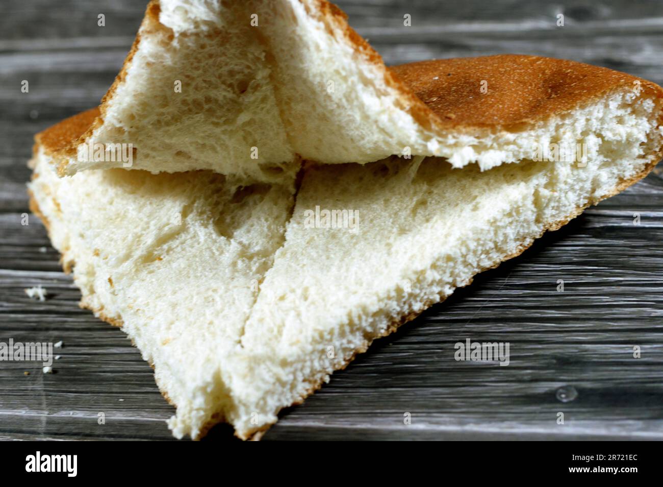 Turkish Pitta bread, Turkish Flatbread which is soft and delicious ...
