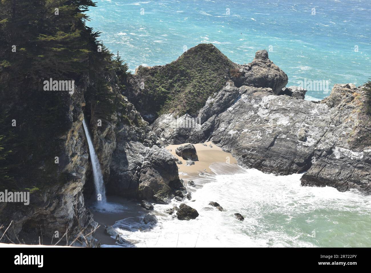 Tropical cliffs and waterfall hi-res stock photography and images - Alamy