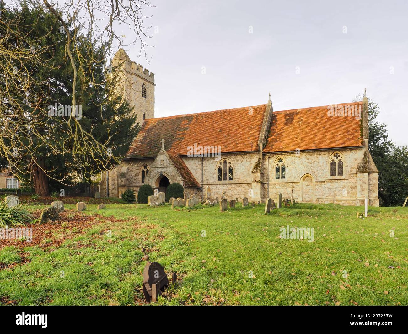 St Peters Church in Little Wittenham, with 14th century tower ...